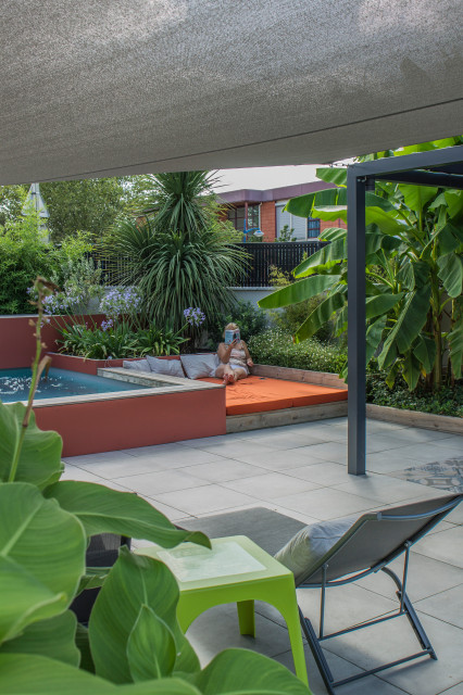 Création d'un jardin exotique avec micro piscine - Tropical - Patio ...