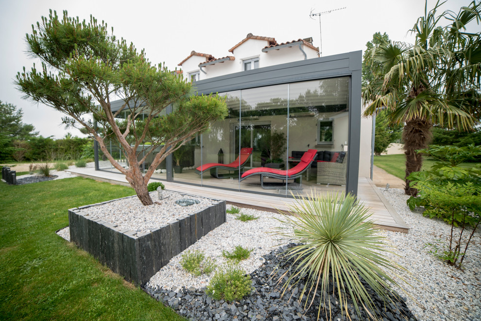 Création de terrasse en Padouk et de massifs avec Niwaki - Contemporary ...