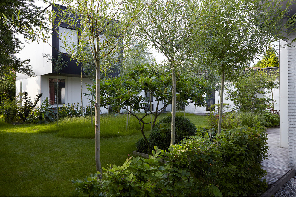 La Maison Blanche - Contemporary - Landscape - Lille - by FREDERIC ...