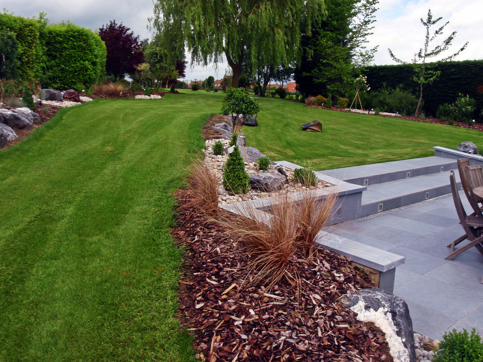 Muret et marches - Contemporary - Landscape - Lille - by Carnel ...