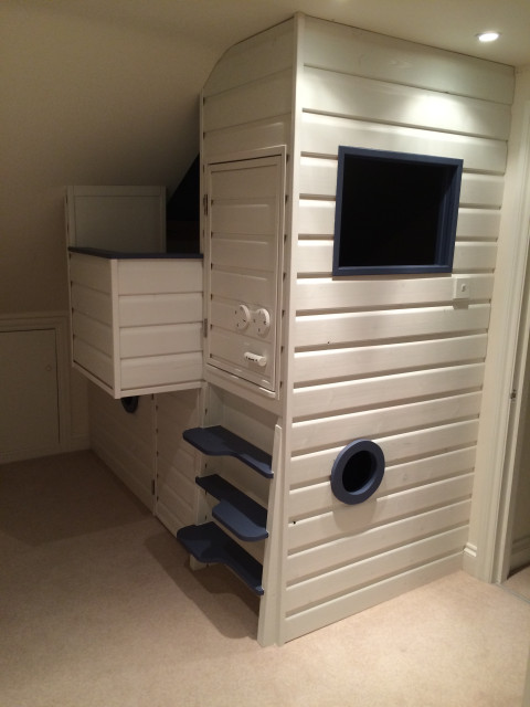 Built in cabin bed for children's room with bespoke joinery & built in ...