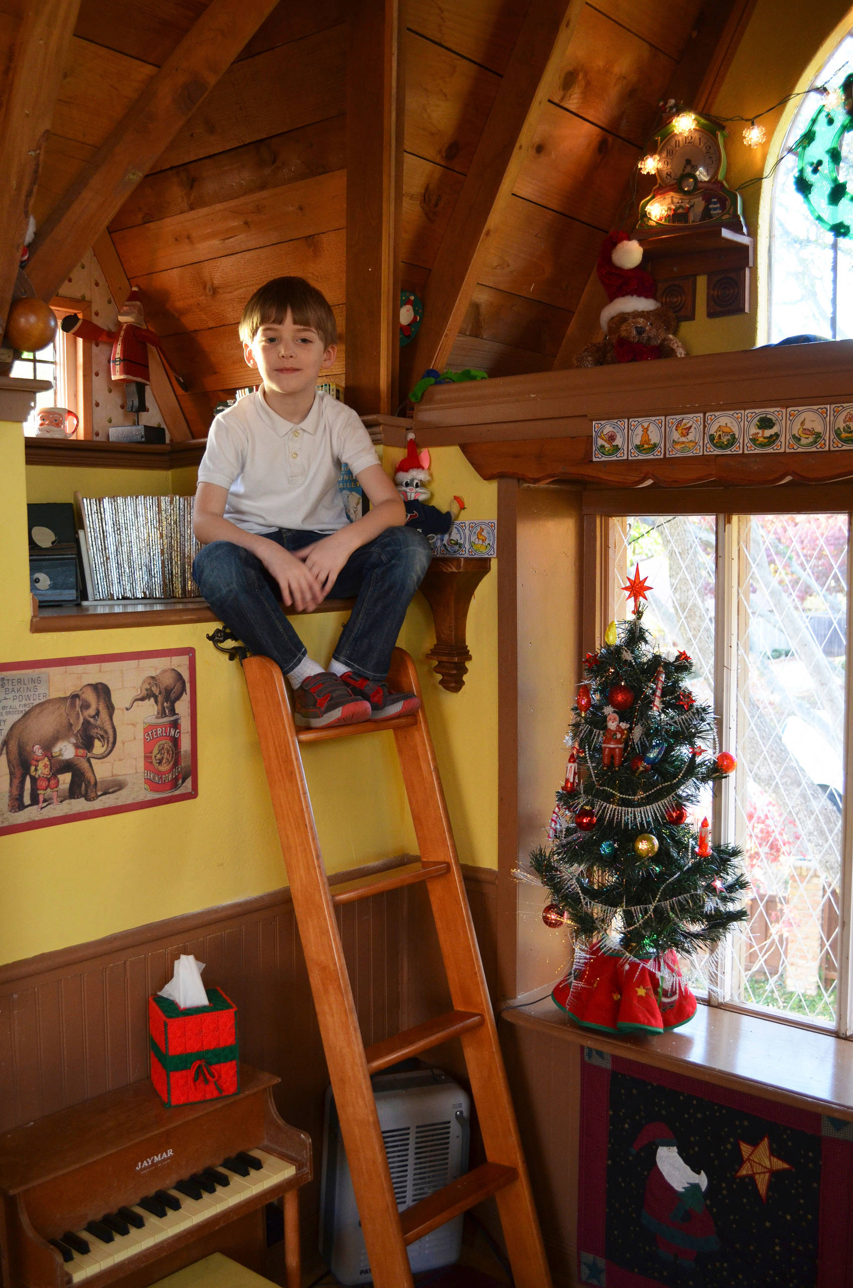 A Magical Tree House Lights Up for Christmas