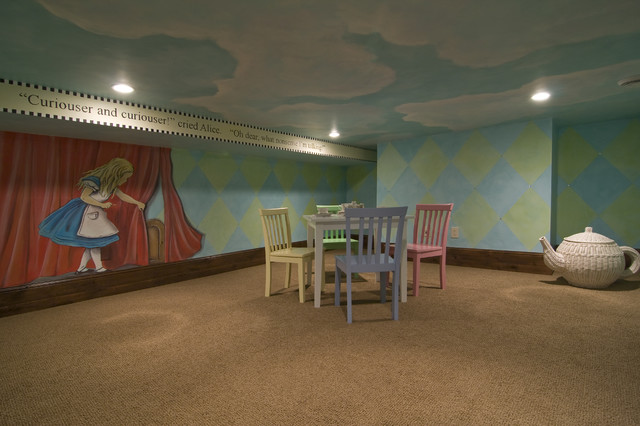 Alice In Wonderland Room Of Doors