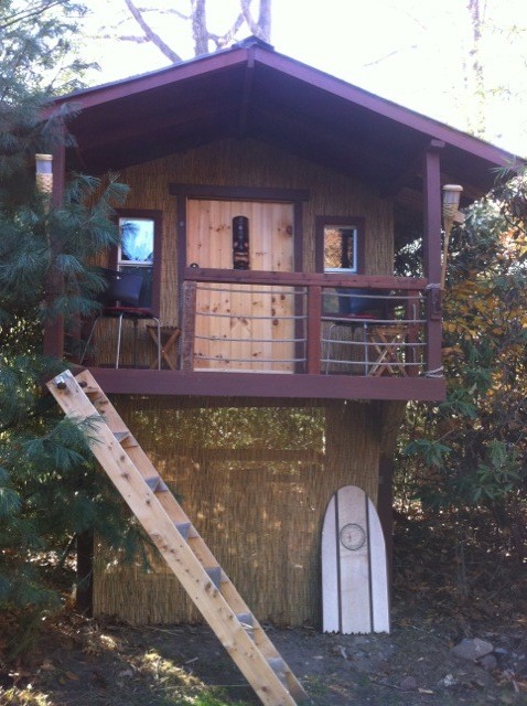 Beach Hut Playhouse - Beach Style - Kids - New York - by Tartan ...