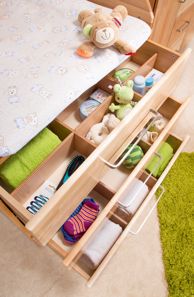 Wickelkommode mit extra viel Stauraum - Contemporary - Kids - Nuremberg ...