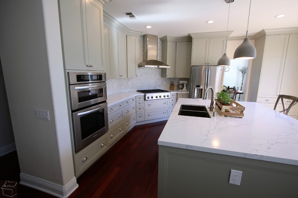 115 - Tustin - Design build kitchen remodel with custom color cabinets - Clásico renovado ...