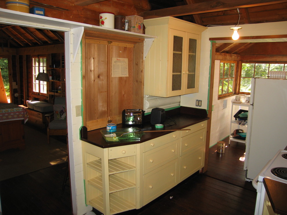 1920 "GRANNY'S COTTAGE" PERIOD KITCHEN - Bord de Mer - Cuisine ...