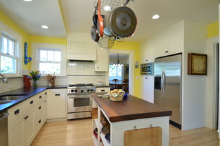 1929 Bungalow Kitchen - Farmhouse - Kitchen - Portland - by Craftsman ...