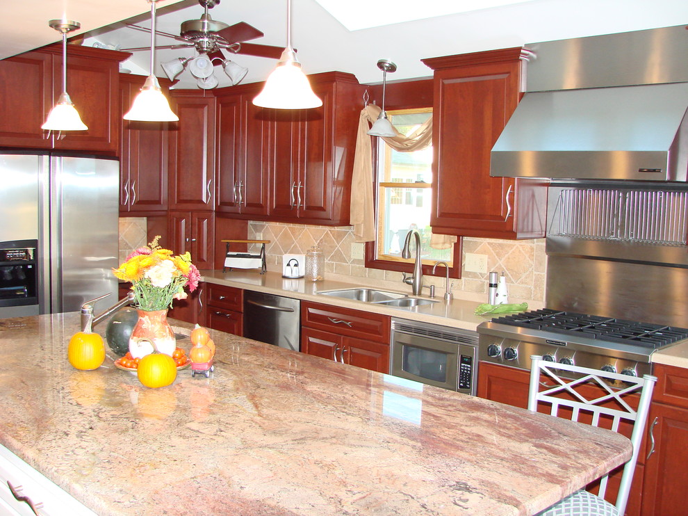 2013 Showcase - Kitchen - New York - by ROGERS KITCHENS | Houzz
