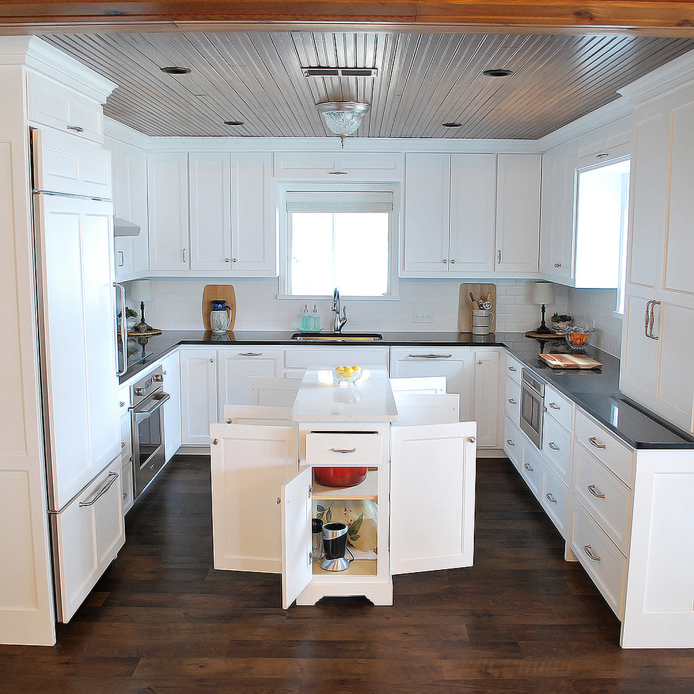 8 island doors provide absolute accessibility - Transitional - Kitchen ...