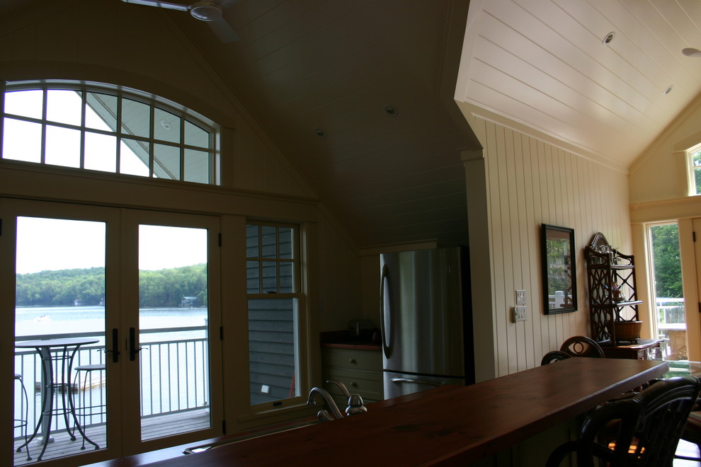 A beautiful small boathouse interior - Traditional - Kitchen - Toronto ...