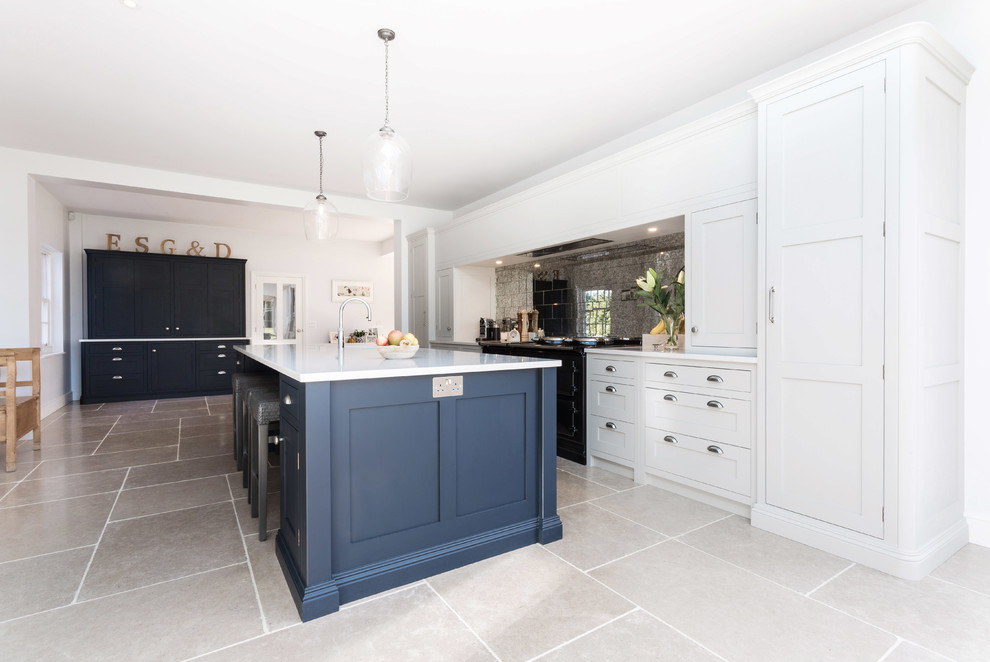 A Beautiful, Traditional Open Plan Kitchen In Sevenoaks - Traditional ...