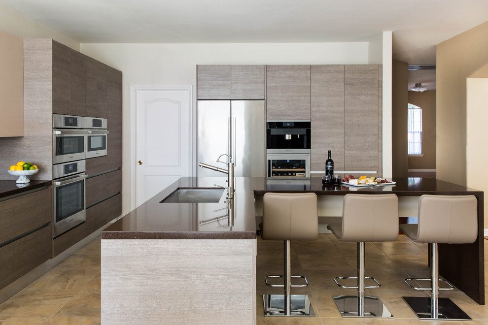 A Chef-Worthy Remodel - Modern - Kitchen - Houston - by Cantoni Houston ...