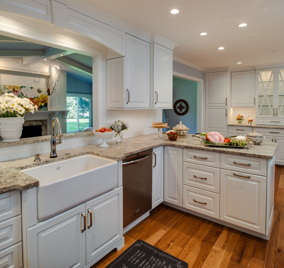 A Classic White Kitchen in Northville - Traditional - Kitchen - Detroit - by Epiphany Kitchens ...