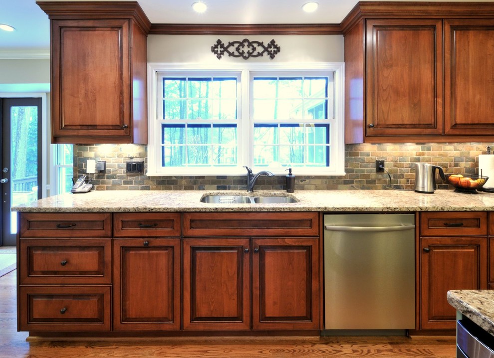 A Corner Range takes center stage - Traditional - Kitchen - Atlanta ...
