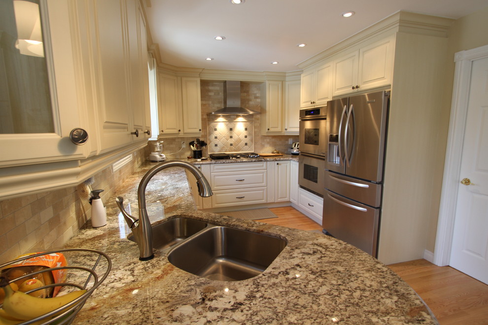 A Creme Kitchen is Divine! - Traditional - Kitchen - Toronto - by ...