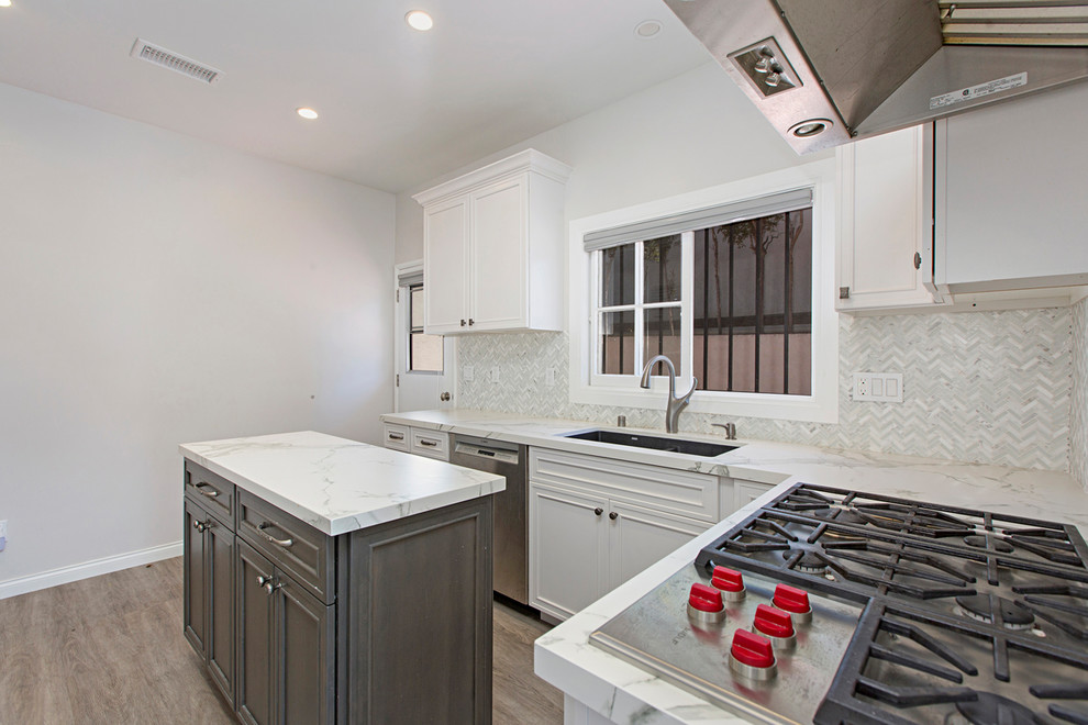 A face lift for a bungalow built in 1968 - Transitional - Kitchen - San ...