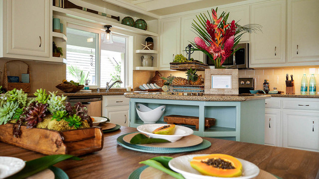 A Hawaiian Escape - Beach Style - Kitchen - Hawaii - by Kathy Ann Abell ...