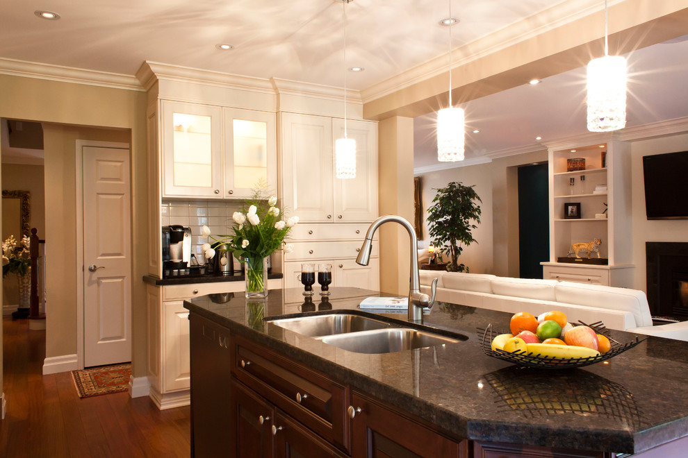 A. Kitchen - Traditional - Kitchen - Toronto - by Carolyn C. Interior ...