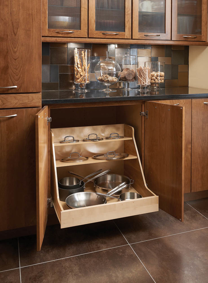 A Kraftmaid Design - Contemporary - Kitchen - Detroit - by Kurtis ...