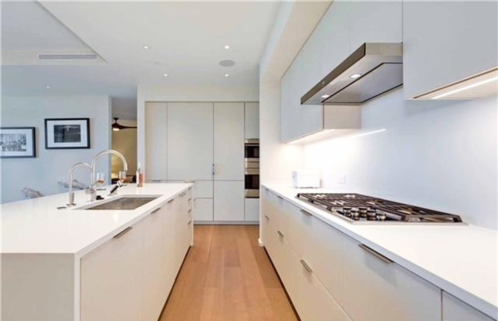 A Modern Kitchen for the Perfect Bachelor Pad - Modern - Kitchen ...