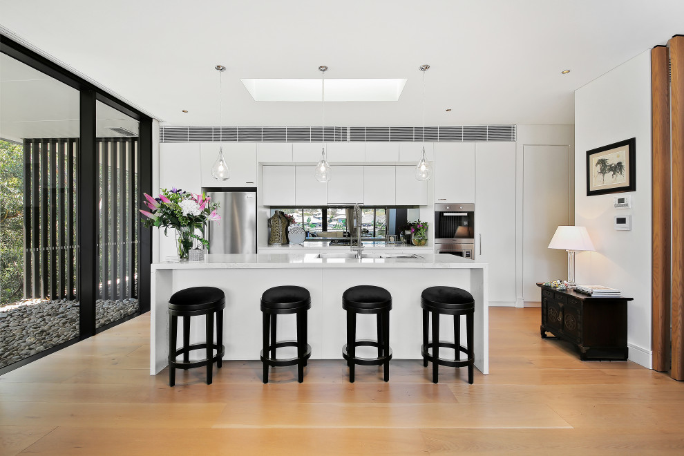 A Modern Resort-Style Home - Modern - Kitchen - Sydney - by Bumph ...