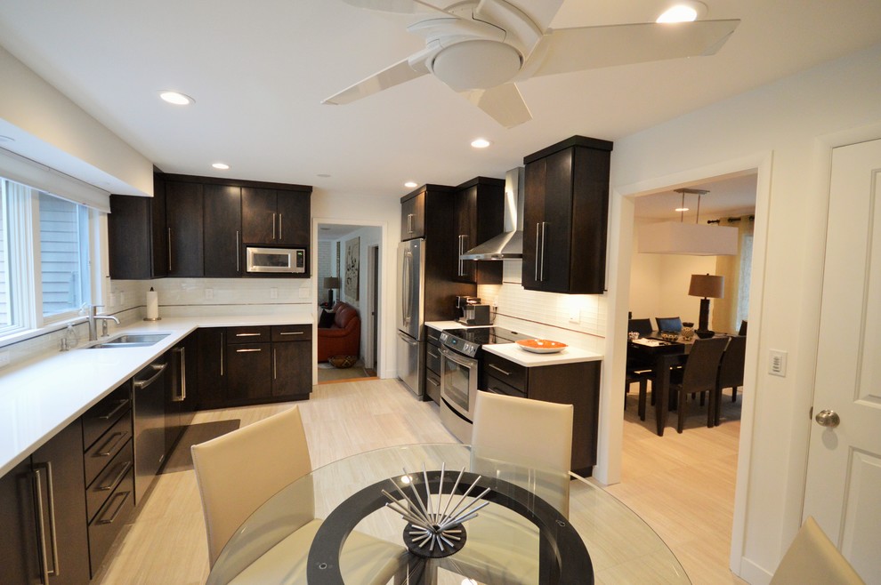 A small eating area in the kitchen - Modern - Kitchen - Detroit - by ...