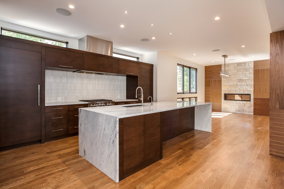 A Sophisticated and Modern Space - Moderne - Cuisine - Denver - par ...