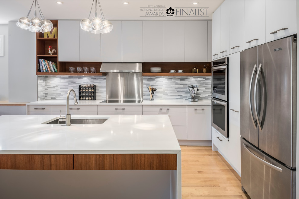 A Touch Of Teak in the Kitchen - Modern - Kitchen - Ottawa - by Irpinia ...