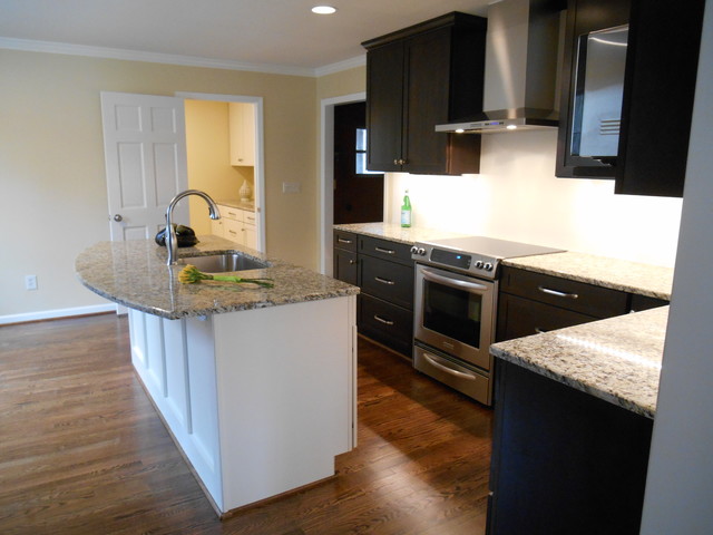 A Transitional Kitchen - Classique Chic - Cuisine - Birmingham - par ...