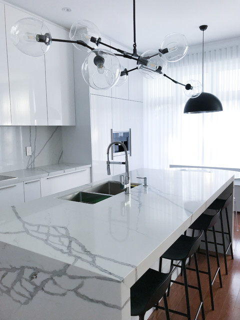 Acrylic White Kitchen - Foxy, Alluring & Cool - Modern - Kitchen ...