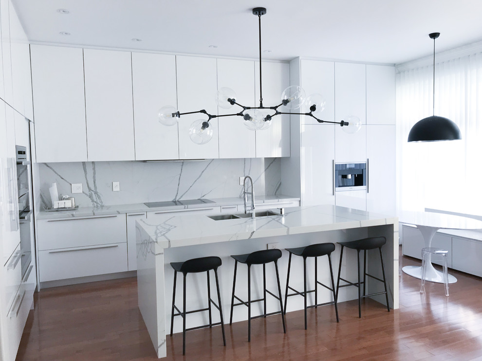 Acrylic White Kitchen - Foxy, Alluring & Cool - Modern - Kitchen ...