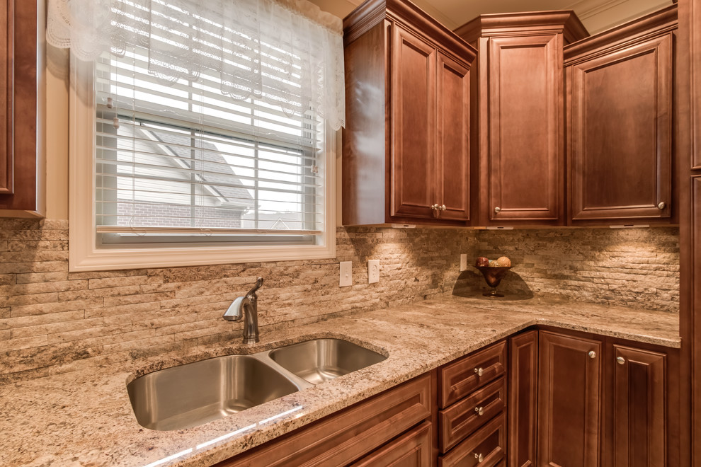 Africa Range Granite used in Kitchen with splitface Backsplashes ...