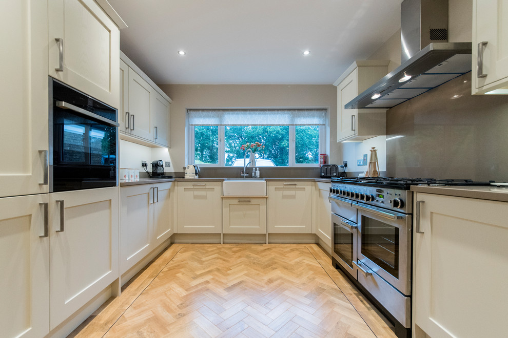 Alabaster Shaker Kitchen installation - Classique - Cuisine ...