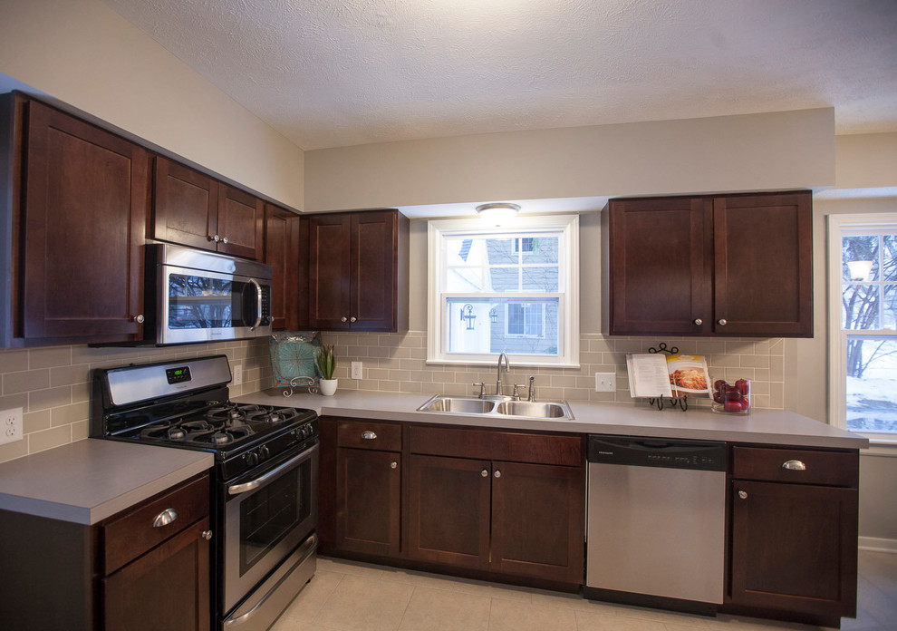 Alger Traditional 2 Story Remodel and Staging - Traditional - Kitchen - Grand Rapids - by At ...