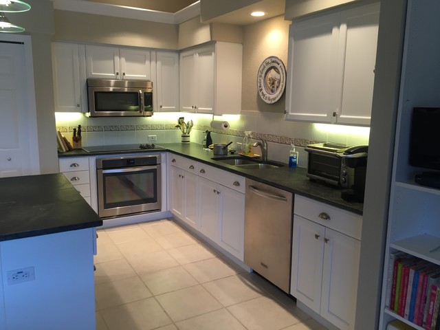 All White Kitchen - Contemporain - Cuisine - Miami - par Abernathy ...