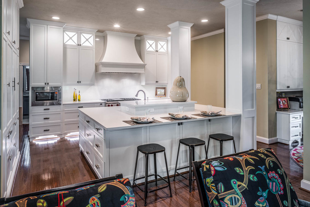 All White Modern Kitchen - Modern - Kitchen - Houston - by Eklektik ...