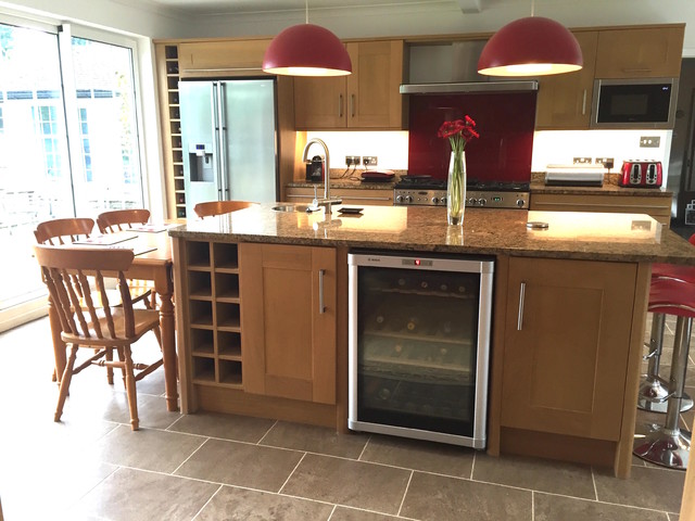 An Innova Linwood Oak Kitchen - Real Customer Kitchens - Classique - Cuisine - Midlands de l ...