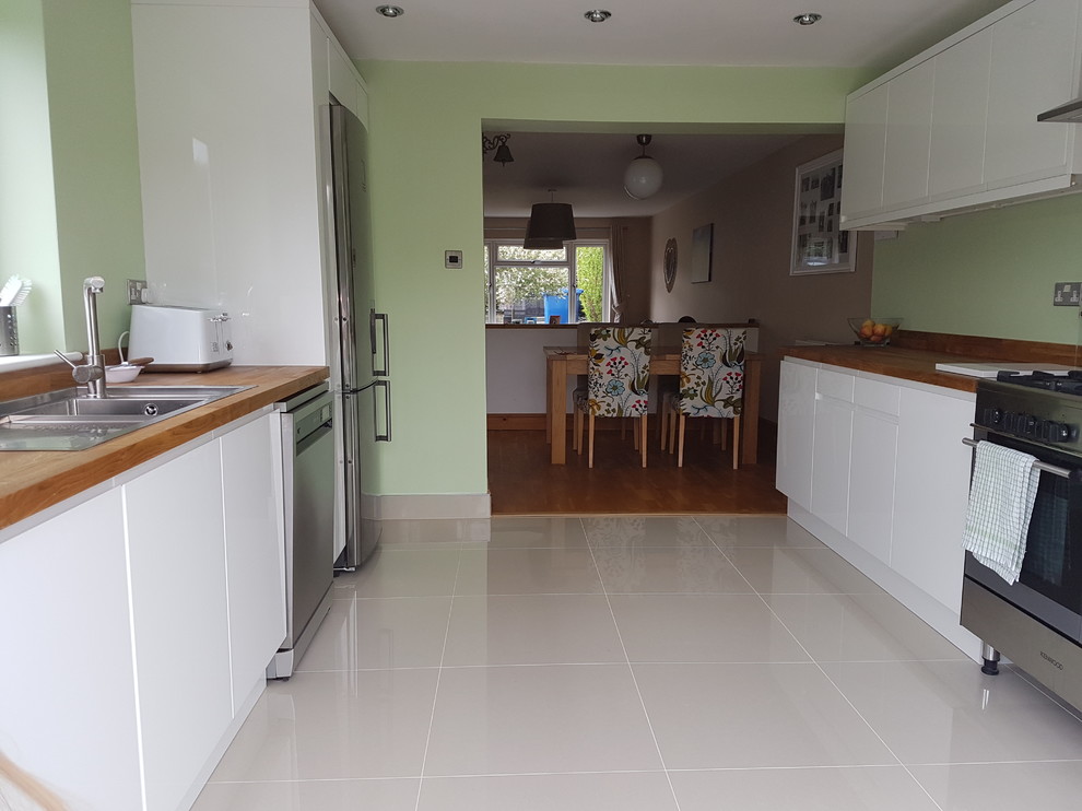 An Innova Luca Gloss White Kitchen - Real Customer Kitchens - Kitchen ...