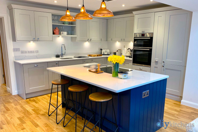 An Innova Stanbury Dove Grey Kitchen - Real Customer Kitchens 2020 ...