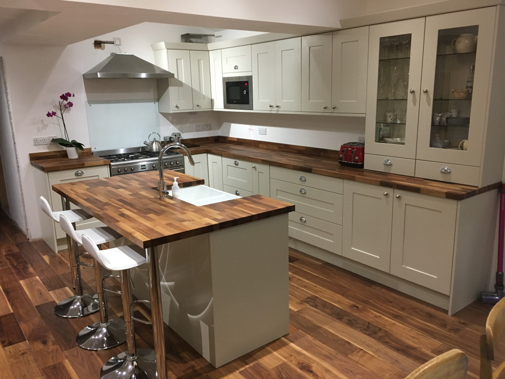 An Innova Stanbury Mussel Shaker Kitchen - Real Customer Kitchens ...