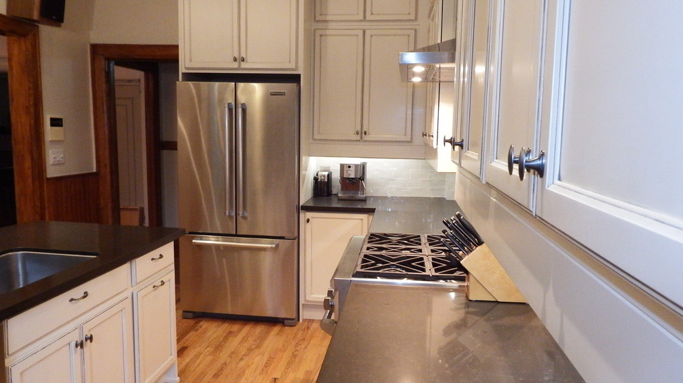 Annex Kitchen - Traditional - Kitchen - Toronto - by Live Well ...