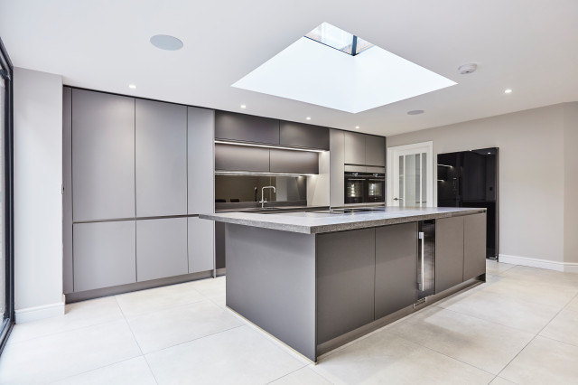 Anthracite & Platinum grey handle-less kitchen - Contemporary - Kitchen ...