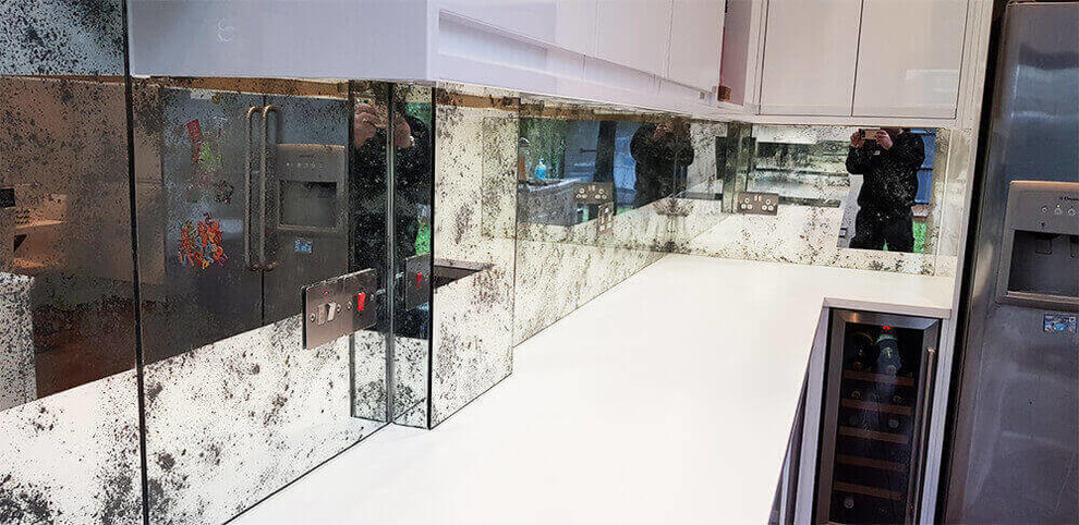 Antique Toughened Mirror Glass Splashback - Modern - Kitchen ...