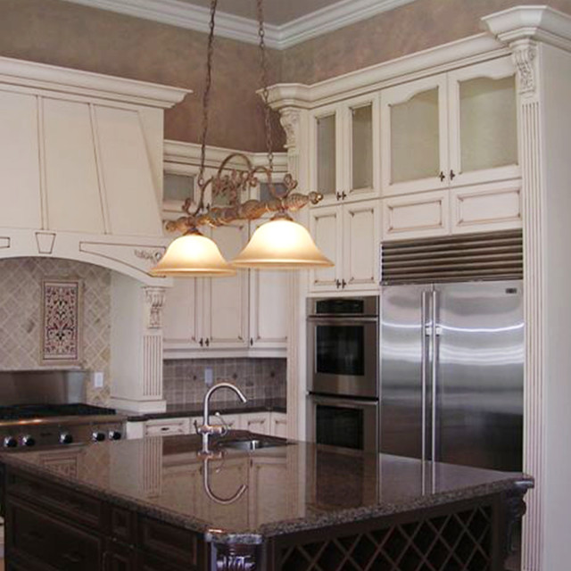 Antique White Kitchen - Traditional - Kitchen - Miami - by Ediss ...