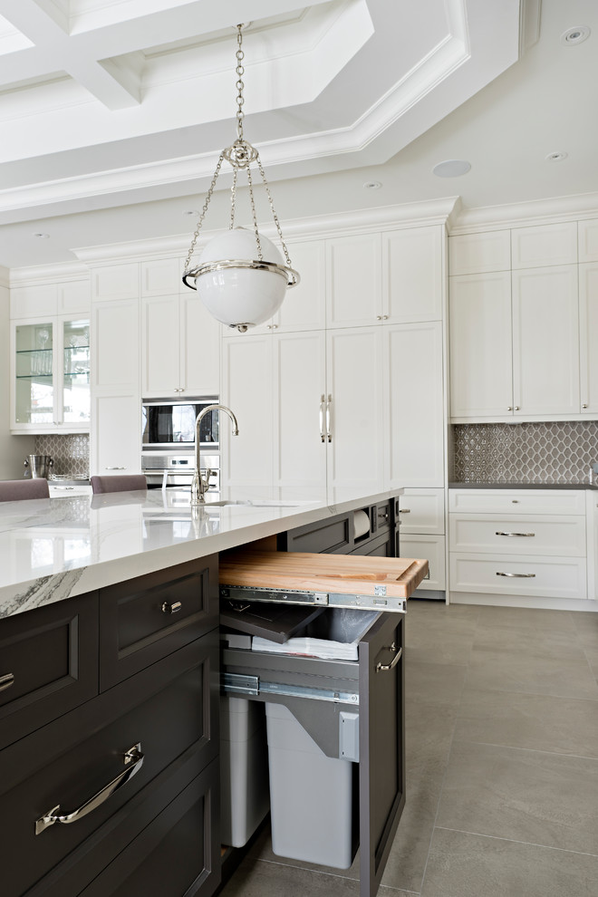 Appleby Place - Traditional - Kitchen - Toronto - by Pizzale Design Inc ...