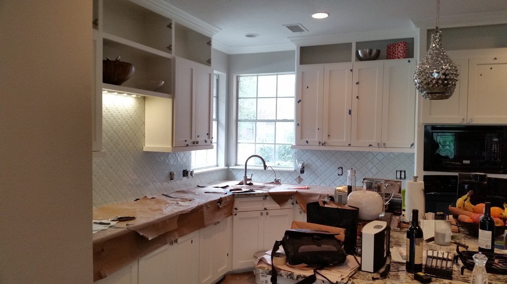 Arabesque Fleur Snow Water Jet Cut Glass Mosaic for backsplash ...