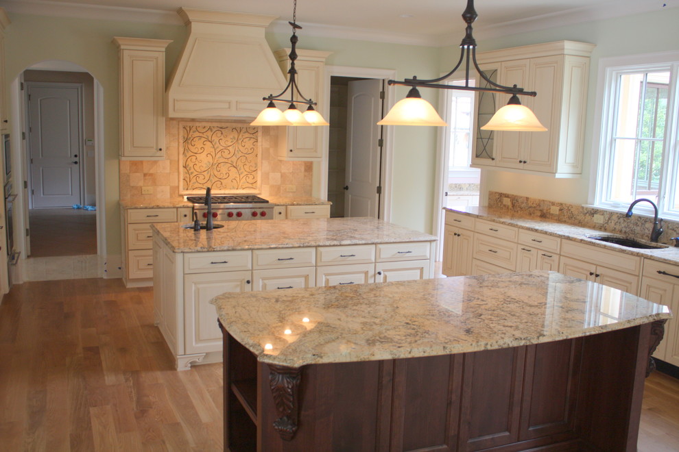 Arc. Aqu Kitchen - Traditional - Kitchen - Charlotte - by TILE ...