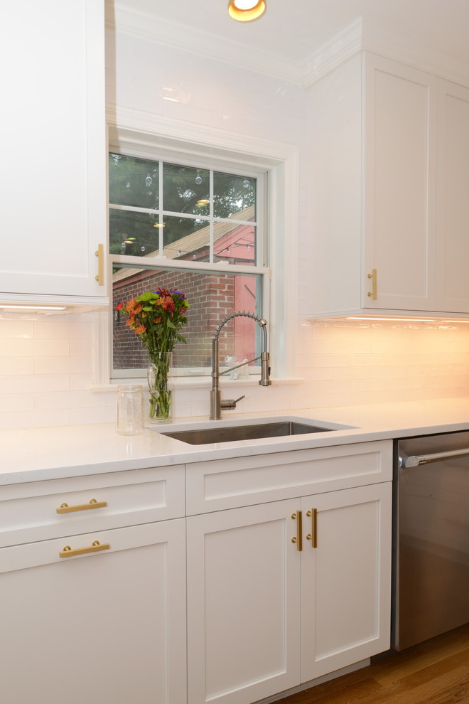 ARLINGTON, VIRGINIA: SMALL COLONIAL HOME KITCHEN ADDITION ...