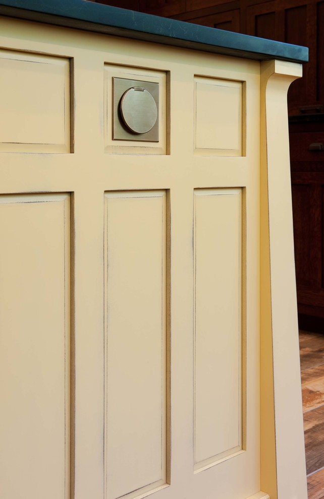 Arts & Crafts Kitchen with Craftsman Door Style - Craftsman - Kitchen ...